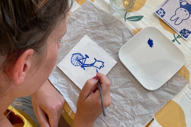 Private Souvenir Creation in Dutch Delft Blue from Netherlands - Practical details and logistics