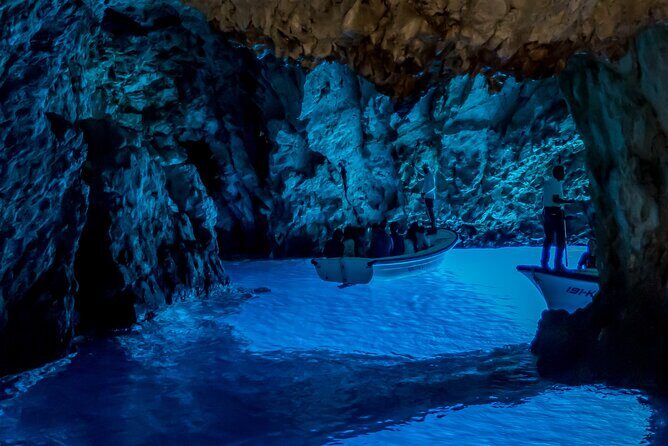 Private speedboat custome-made tour / from Trogir and Split - Key Points