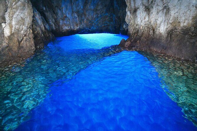 Private speedboat tour to Blue Cave and visit Island Hvar - An In-Depth Look at the Tour Experience
