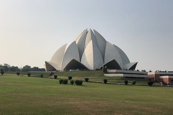 Private Spiritual Tour: Akshardham Temple, Lotus Temple & ISKCON in South Delhi - An In-Depth Look at the Itinerary