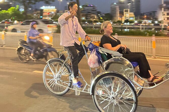 Private Street Food Discovery by Cyclo at Night in Ho Chi Minh - The Unique Charm of the Cyclo Experience
