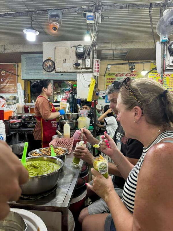 Private Street Food Motorbike Tour in Da Nang City - Food Stops That Keep It Real