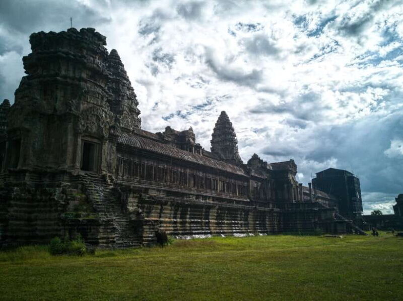 Private Sunrise Angkor Wat Tour - Potential Downsides and Considerations