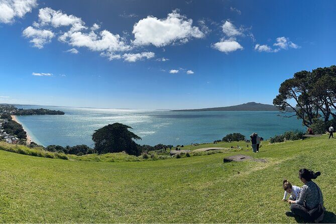 Private Sunrise Experience: Mount Eden & Hidden Auckland Gems - An In-Depth Look at the Tour Experience