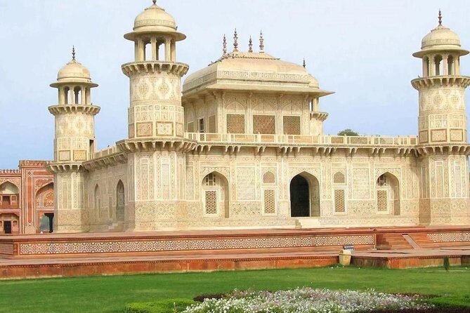 Private Sunrise Taj Mahal Tour from Delhi - FAQs
