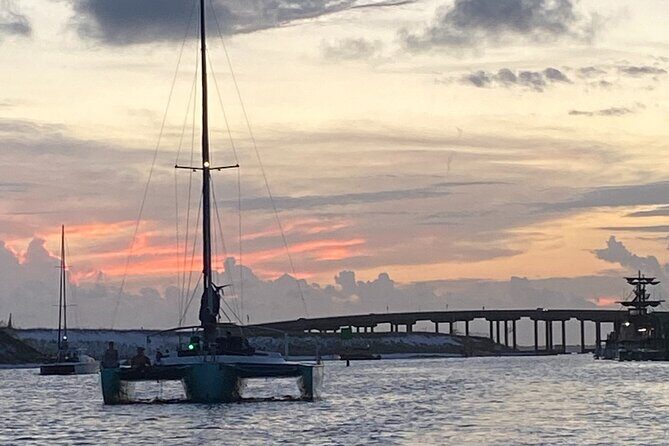 Private Sunset and Dolphin Cruise in Destin-Up to 16 Guests - Key Points