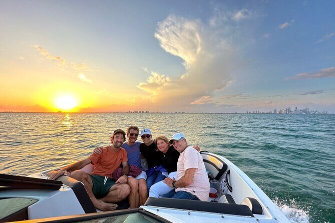 Private Sunset boat Cruise in Miami with Champagne by "The Cleat" - FAQ