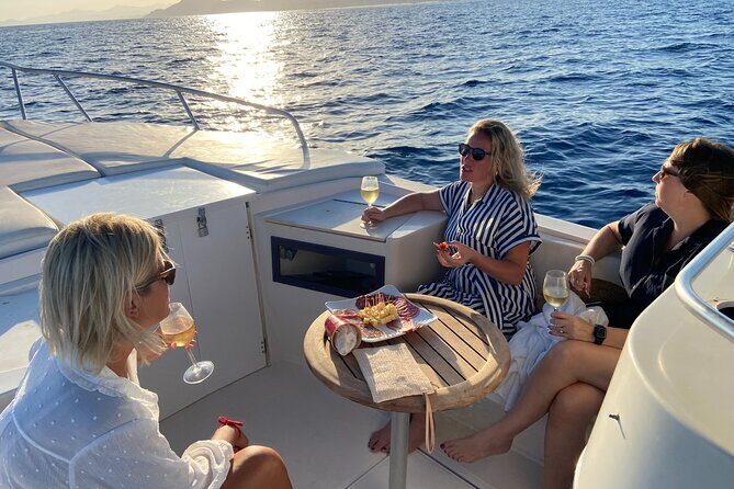 Private Sunset Cruise in San Jose del Cabo Appetizers,open bar - FAQs