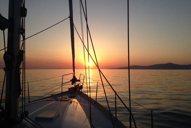 Private Sunset cruise to Rhenia&Little Venice with Mykonian Viand - FAQs