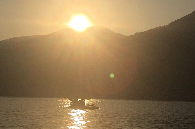 Private Sunset Kayak Villas Experience - Key Points
