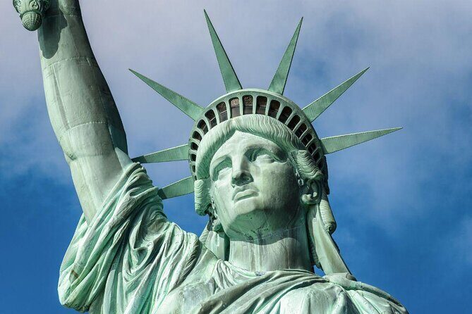 Private Sunset Sail of NYC Skyline and Statue of Liberty - Who Would Love This Tour?