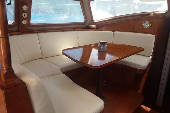 Private Sunset Sailor's Delight from Sapphire Marina - FAQs