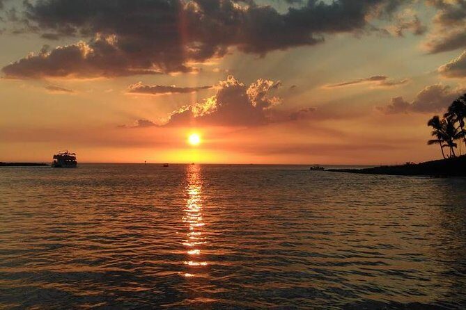 PRIVATE Sunset & Sightseeing Boat Trip of Naples Bay and the Gulf - Detailed Guide to the Experience