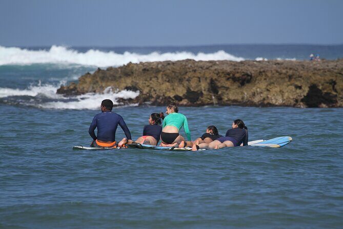 Private Surf Lesson for 3-5 People in North Shore Oahu - An In-Depth Look at the Surf Lesson Experience