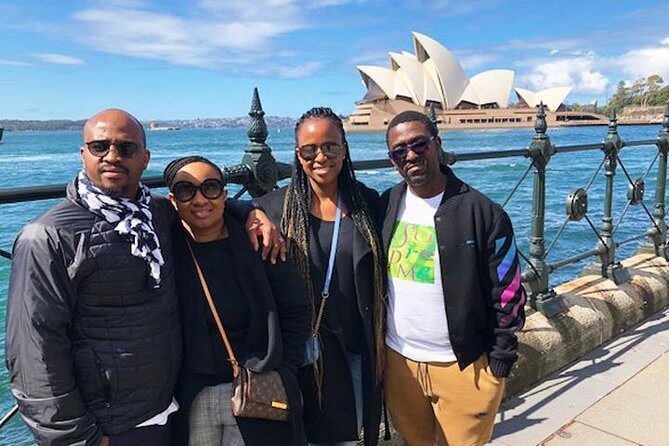 Private Sydney Tour Including Sydney Opera House, Bondi and Manly - McMahons Point and Manly Beach: Stunning Landscape and Relaxing Beaches