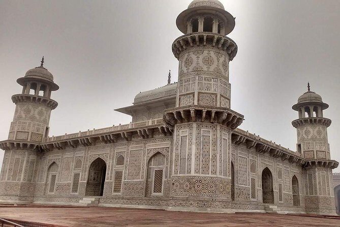 Private Taj Mahal Agra Day Tour from Delhi by Car with Guide - Who Should Consider This Tour?