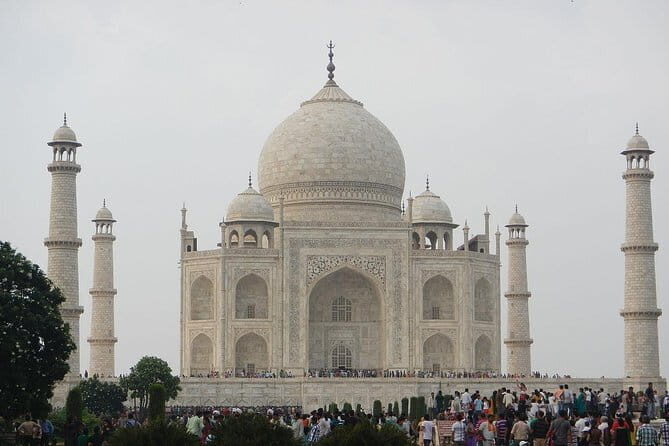 Private Taj Mahal, Agra Fort & Baby Taj Tour from Delhi by Car - The Guide Experience: The Key to a Memorable Tour