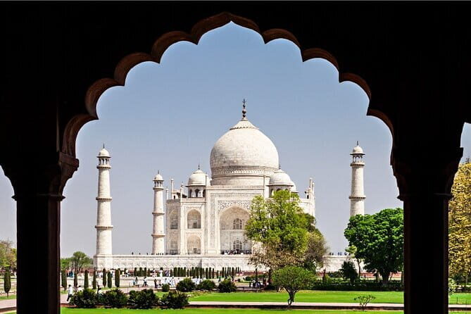 Private Taj Mahal Tour from Delhi by Gatimaan Express - Key Points