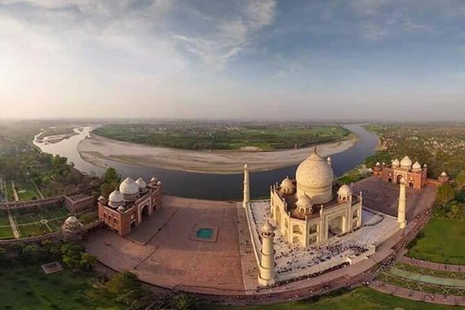 Private Taj Mahal Tour from Delhi by Gatimaan Express - Exploring Agra Fort: Mughal Majesty