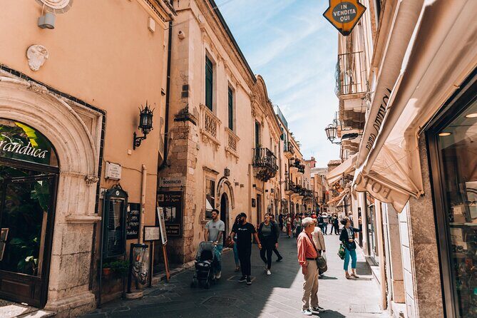 Private Taormina White Lotus luxury experience - Transportation and Practicalities