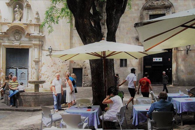 Private Tapas Walking Tour in Barcelona Old Town and Flamenco Show - Key Points