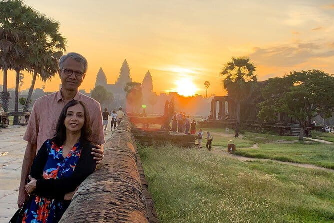 Private Taxi tour: Explore Angkor Temples with Sunrise - Key Points