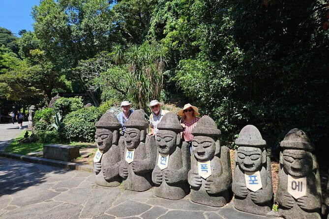 Private Taxi Tour of South Jeju With English Speaking Driver - Exploring the South Jeju Landscape