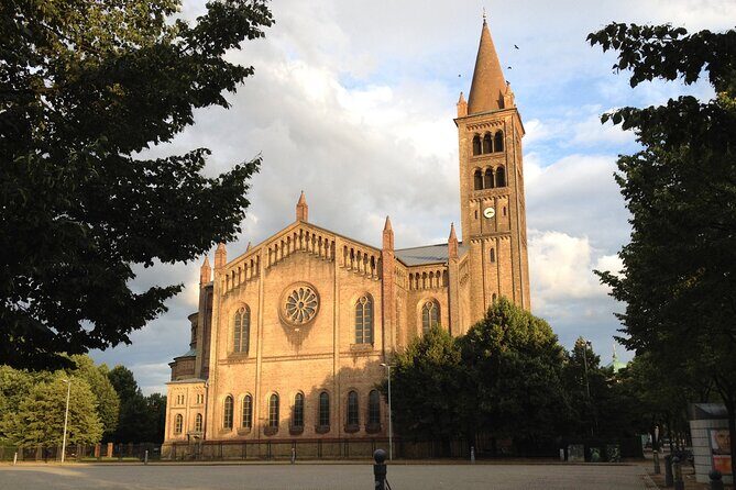 Private taxi tour to Potsdam and Sanssouci 6-8h - Key Points