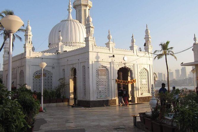 Private Temple Tour and Mumbai Sightseeing Tour including AC vehicle - Practical Tips for Making the Most of Your Day
