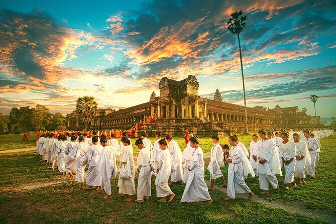 Private Temples Guided Tour (Angkor Wat, Ta Prom & Angkor Thom) - Key Points