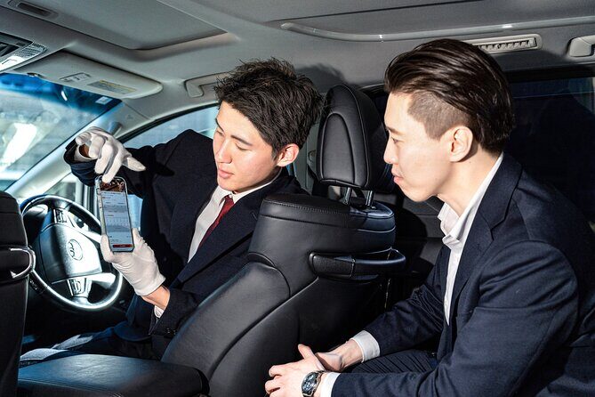 Private Tokyo Disneyland/DisneySea Tour with Car Transportation - Frequently Asked Questions