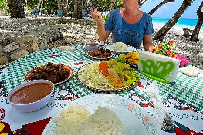 Private Tour 2 Days to Bahía De Las Águilas with Glamping Accommodation - FAQ