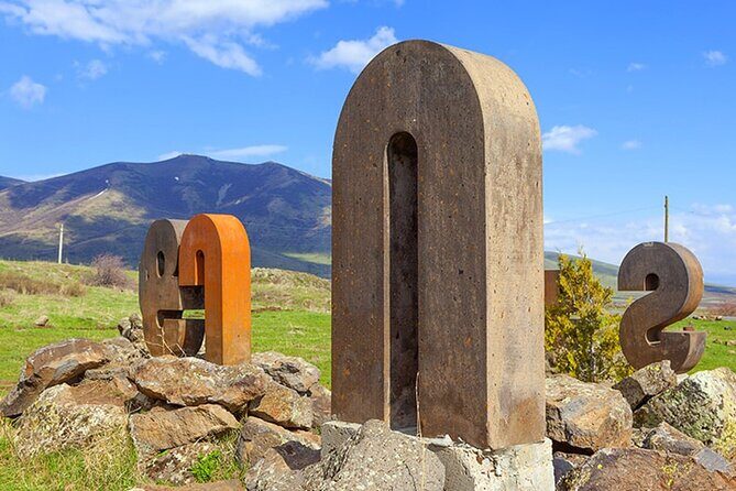 Private Tour: Amberd Fortress, Saghmosavank, Alphabet Monument - FAQs