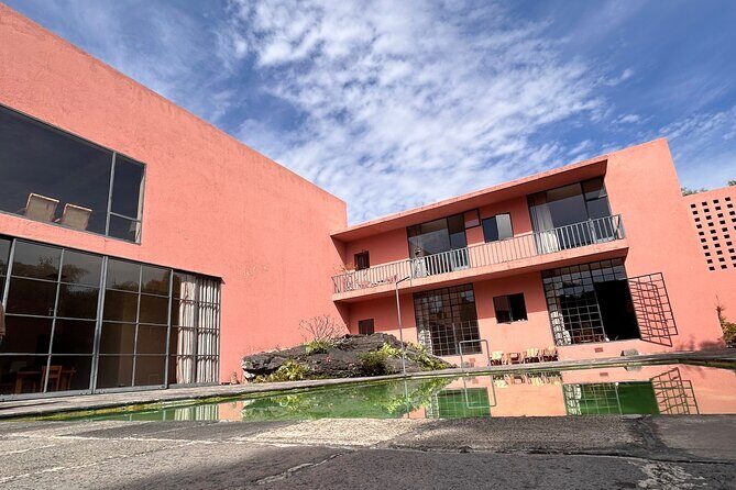 Private Tour Architecture of Luis Barragan and Lunch Casa Tetetlan - Who Should Consider This Tour?