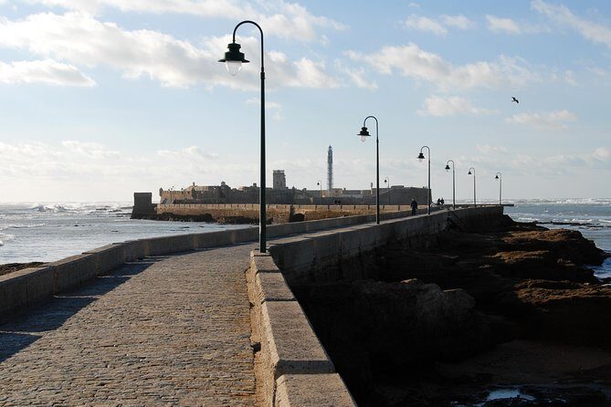 Private Tour around Cadiz including Torre Tavira - An In-Depth Look at the Cádiz Private Tour