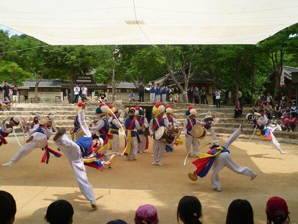 Private Tour around Suwon UNESCO Fortress and Korea Folks Village - Key Points