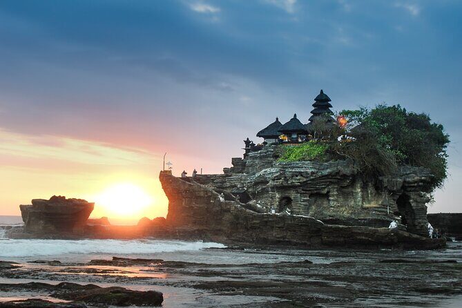 Private Tour : Bali Bird park and Tegenungan Waterfall - Key Points