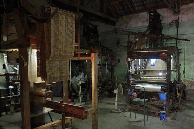 Private tour Bat Trang ceramic village - Van Phuc silk village with local meals - The Value of the Tour
