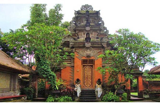 Private Tour: Batuan Temple, Tegenungan Waterfall, Elepahant Cave Free transport - Key Points