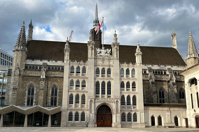 Private Tour: Best of London in a day! in Spanish. - The Approach: Authentic, Off-the-Beaten-Path Experiences
