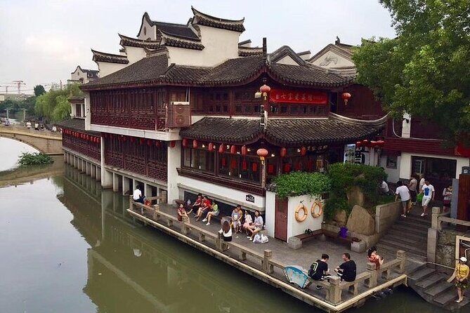 Private tour by metro with Shanghai Museum, Shanghai Tower and Qibao Old Town - Practical Details and Tips