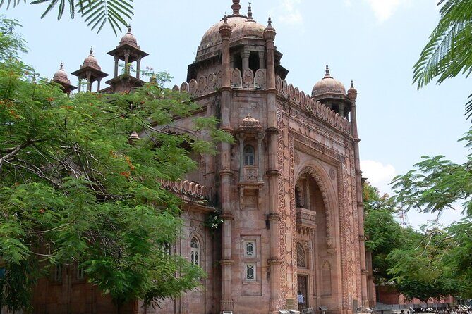 Private Tour: Chennai Sightseeing Including Fort St George and Government Museum - An In-Depth Look at the Chennai Tour