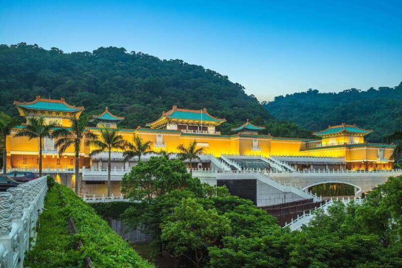 Private Tour: Classic Taipei Timeless Treasures Tour - Key Points