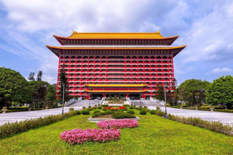 Private Tour: Classic Taipei Timeless Treasures Tour - What Travelers Can Expect