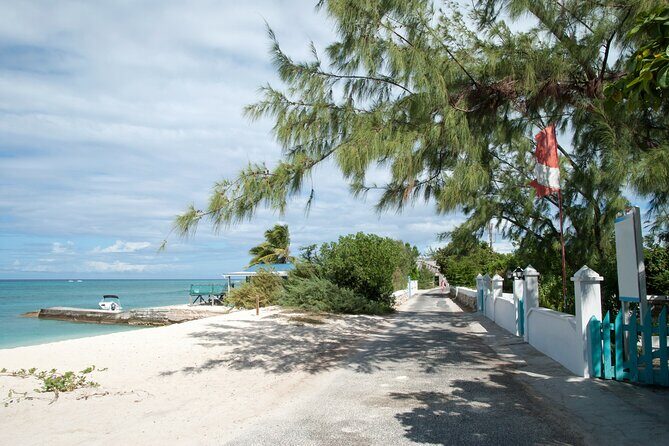 Private Tour Cockburn Town Cultural with Rum Cake - Free Time for Personal Exploration