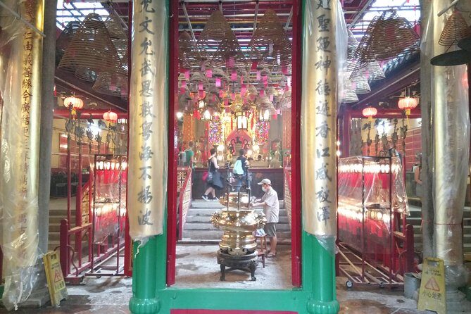 Private Tour: Customized 4-Hour Hong Kong City Tour - The Practical Side: Transportation and Flexibility
