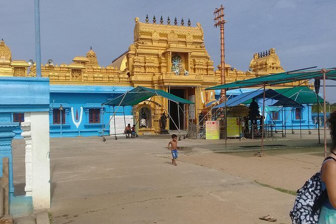 Private tour day tour trincomalee - A Taste of Local Hospitality: Afternoon Tea and Bottled Water