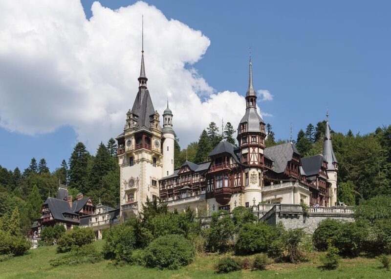 Private tour: departure Bucharest to Peles Castle, Bran and Brasov Old Town - Detailed Itinerary and What to Expect