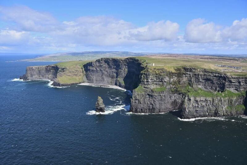Private Tour: Dublin to Cliffs of Moher & Bunratty Castle - An Unbeatable Way to See Ireland’s Highlights