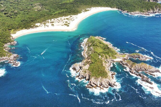 Private Tour EN Lancha POR las Bahías DE Huatulco - An In-Depth Look at the Experience